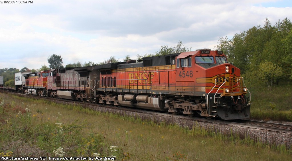BNSF 4548